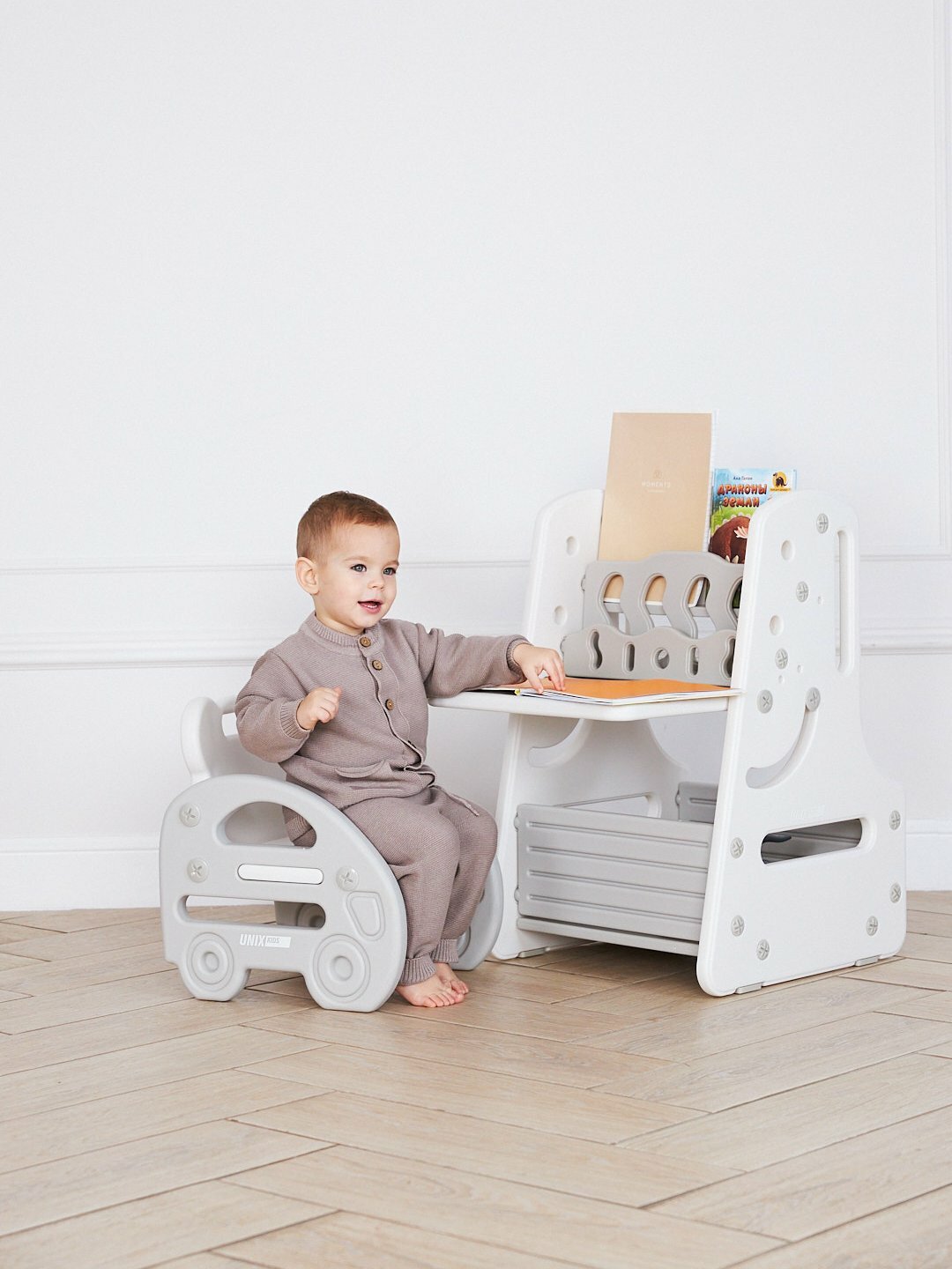 Детский стол трансформер со стулом пластиковый 3 в 1 UNIX Kids Grey + стеллаж + маркерная доска, для дома и дачи