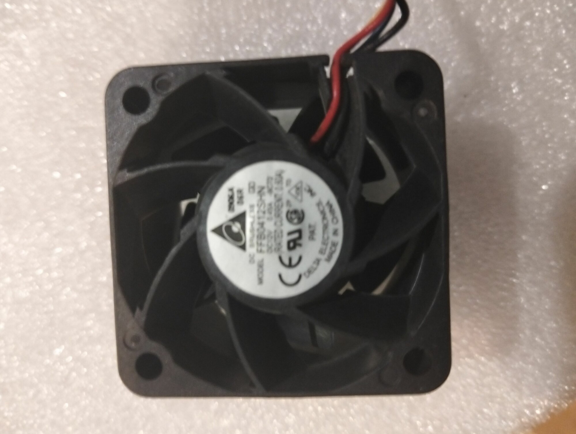 Вентилятор охлаждения 40*40*20 12v 0.65a 4шт