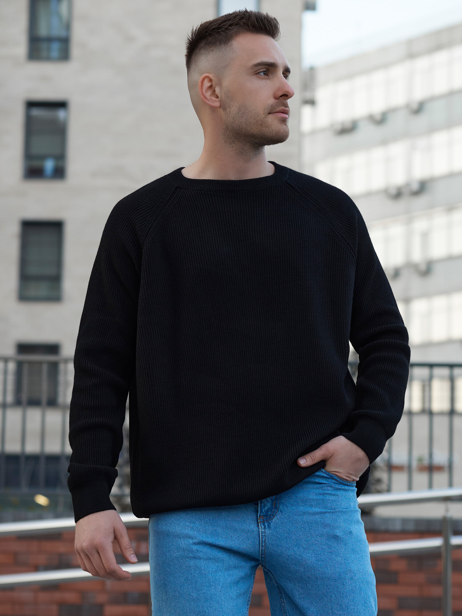 Свитер вязаный шерстяной