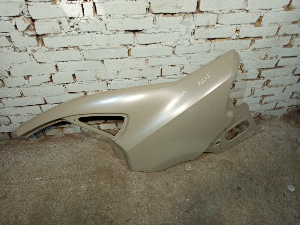 Крыло заднее левое Volkswagen Polo sedan 5 2010- 8210041