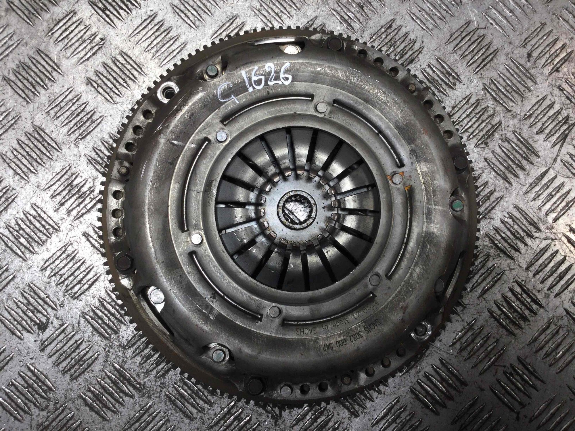 Б/У Маховик Ford Focus 1 поколение [рестайлинг] (2001-2005) 2004 г.