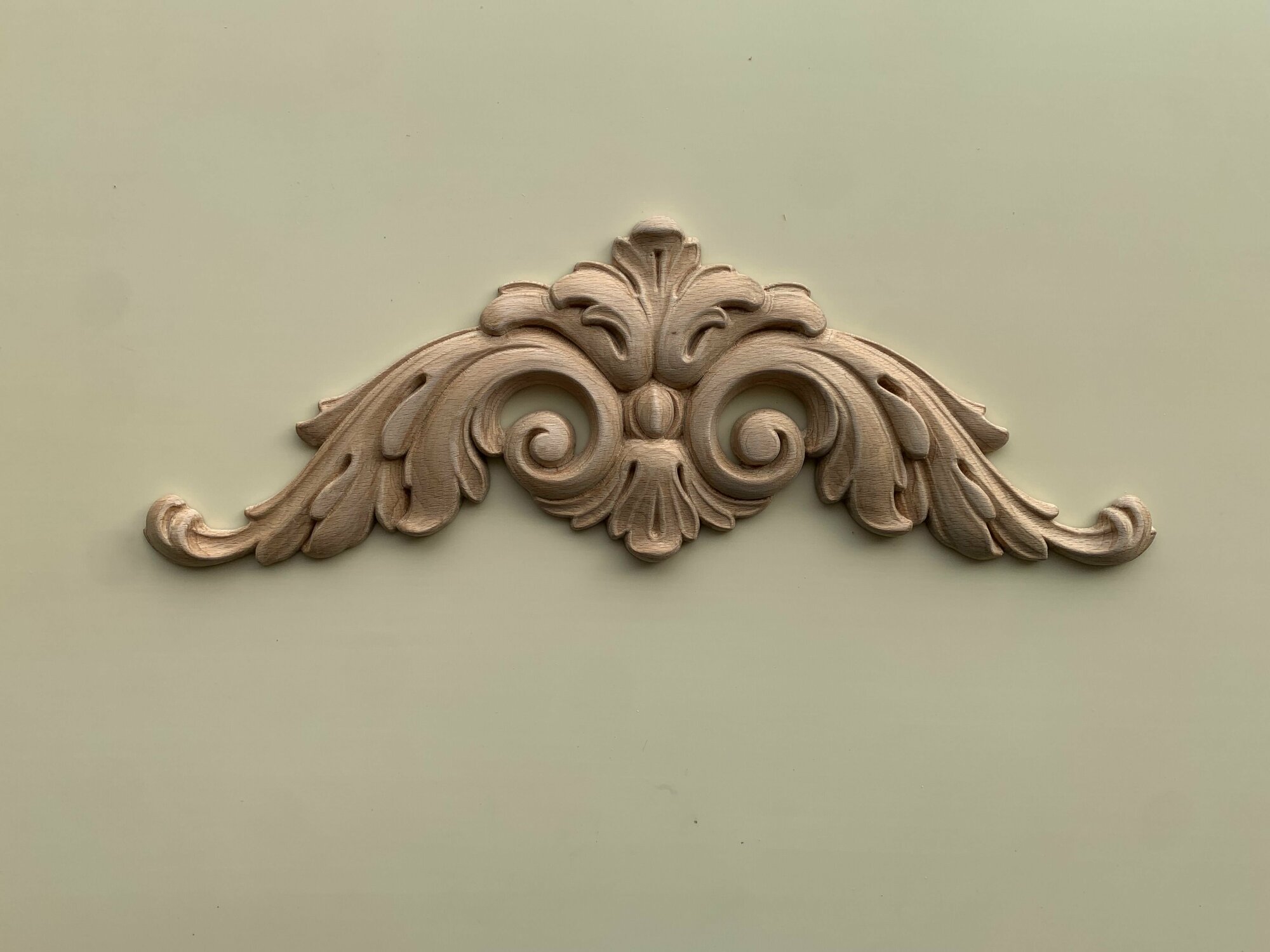 Резной декор OTN383 из массива Бука 400 x 135 x 15 (мм)