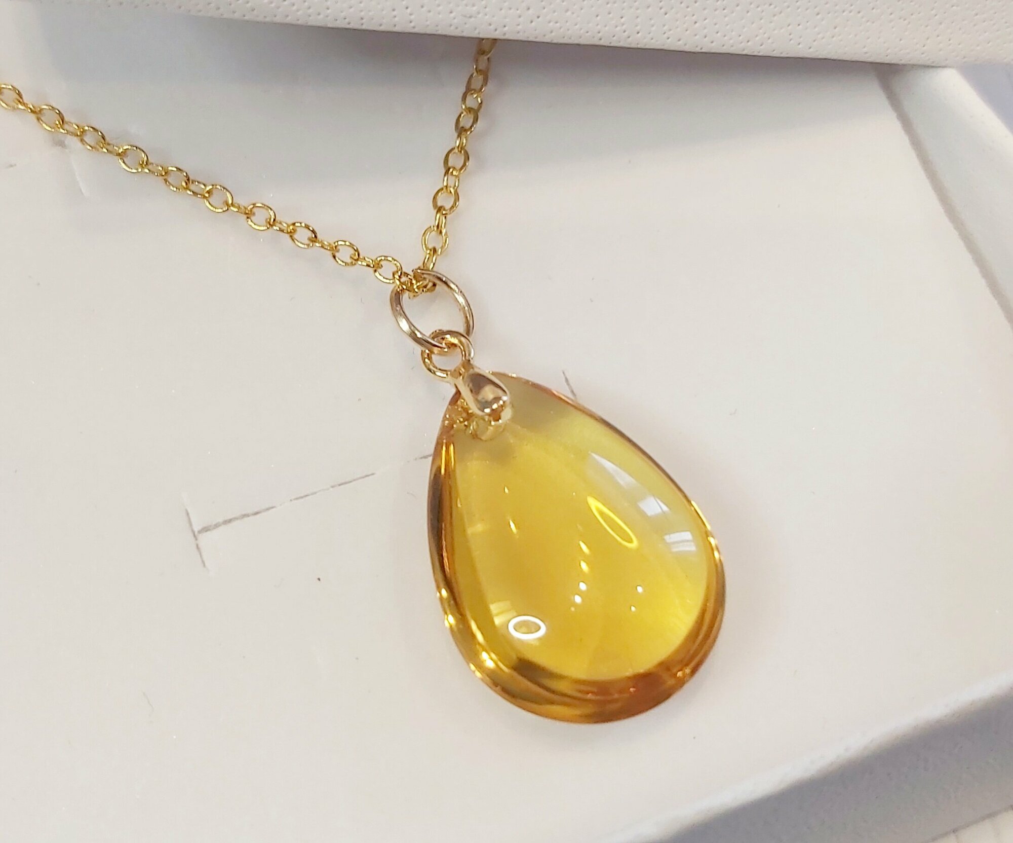 Колье, стекло