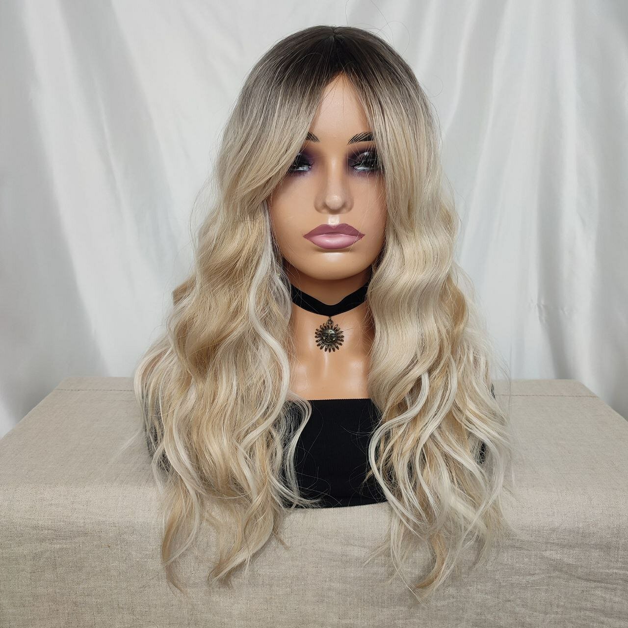 Парик, термостойкий, искусственный, волнистые, 54 - 58 см, длина волос 60см