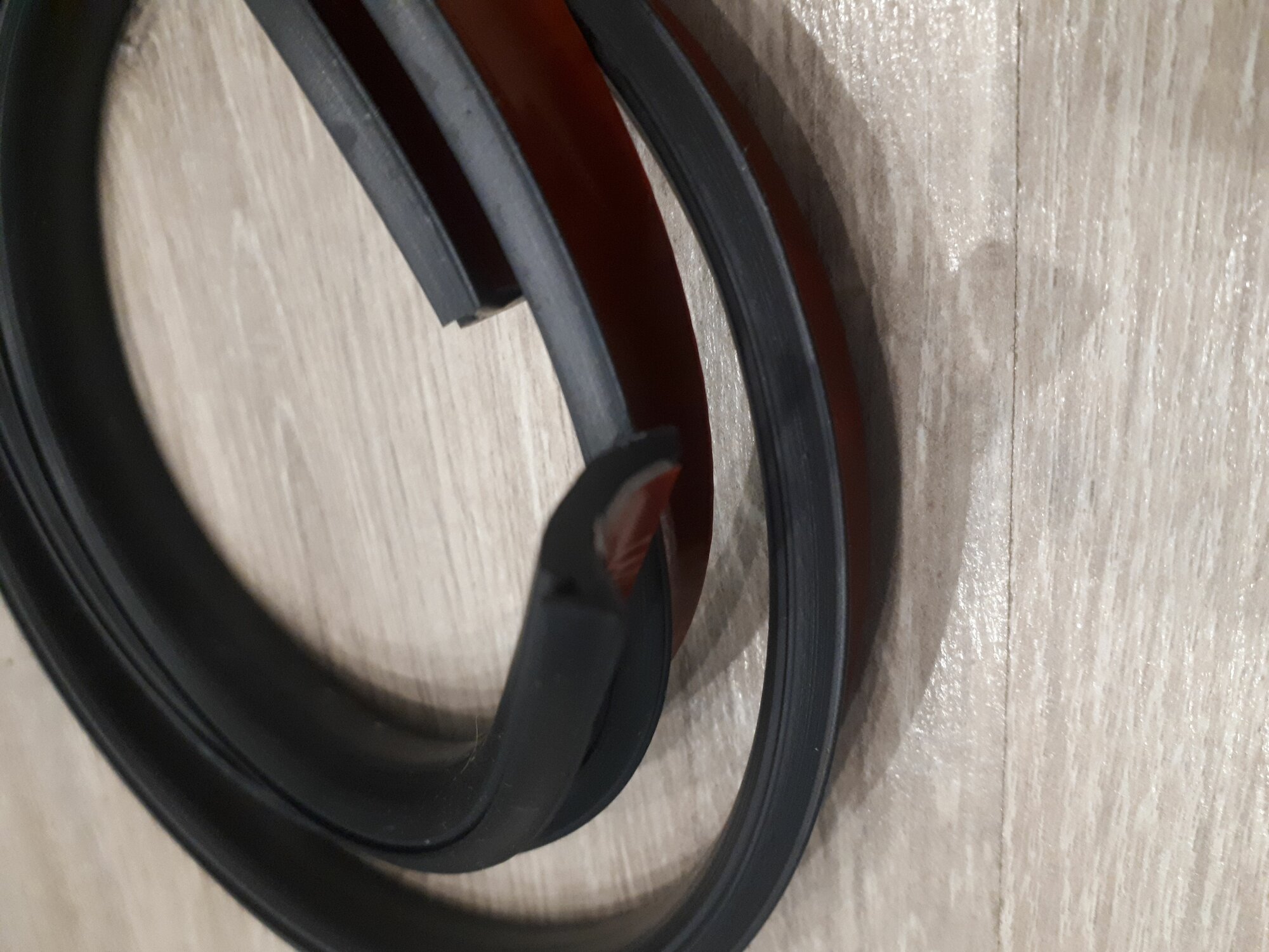 Уплотнитель лобового стекла Веста, X-Ray