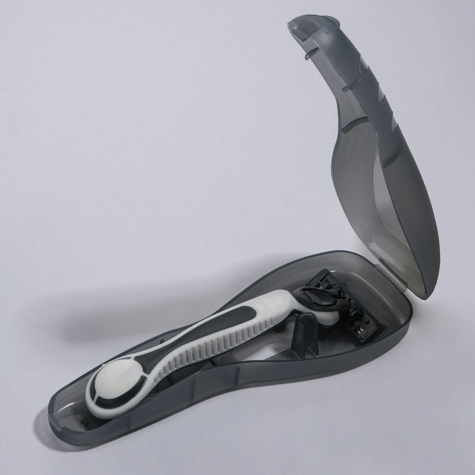 Футляр для бритвенного станка