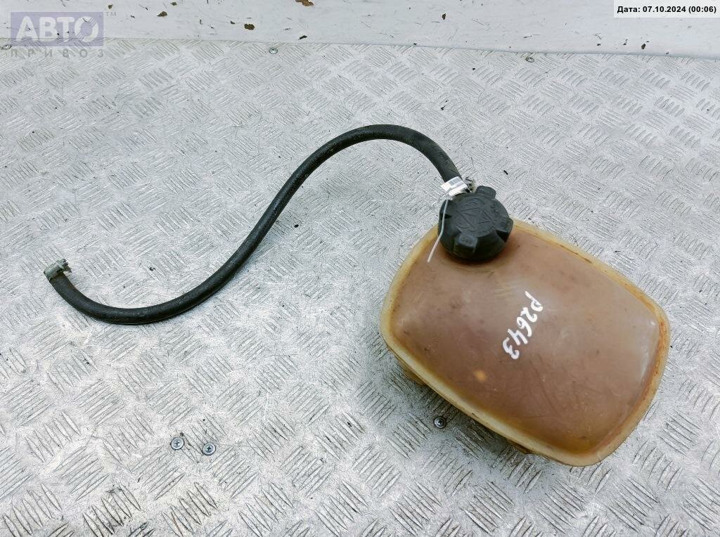 Бачок расширительный Volkswagen Golf-2