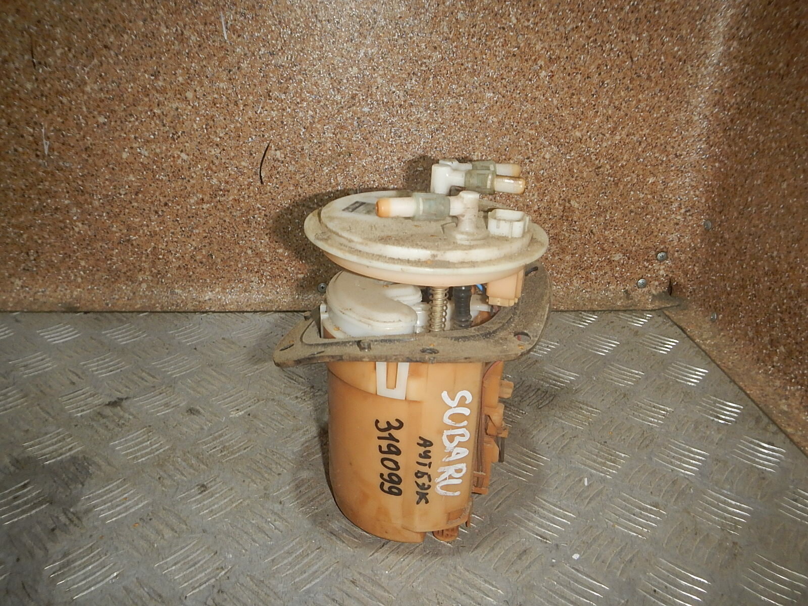 Б/У Насос топливный электрический, Subaru (Субару)-LEGACY (B13) (03-09) SUBARU LEGACY (B13) (03-09) Без повреждений. 319...