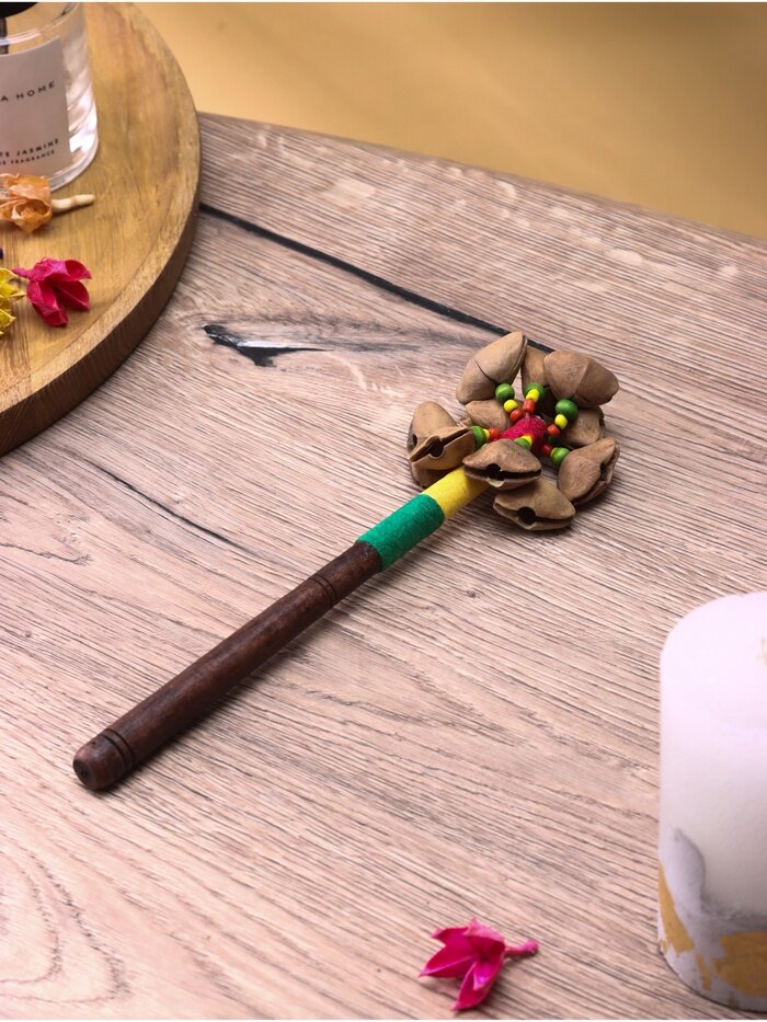 Сувенирный музыкальный инструмент "Маракас" махагон, орехи кемири, 20х12х3 см