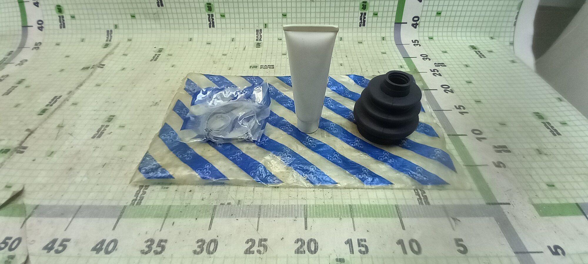 Пыльник внутреннего шруса Bmw