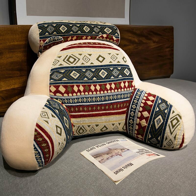 Этническая подушка в стиле бохо: уют с культурным акцентом