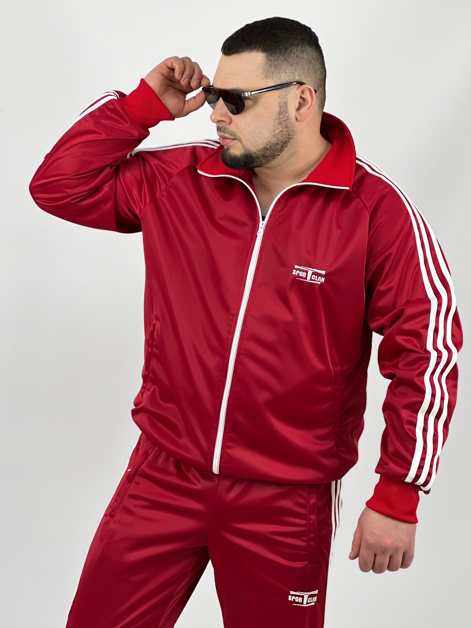 Костюм спортивный