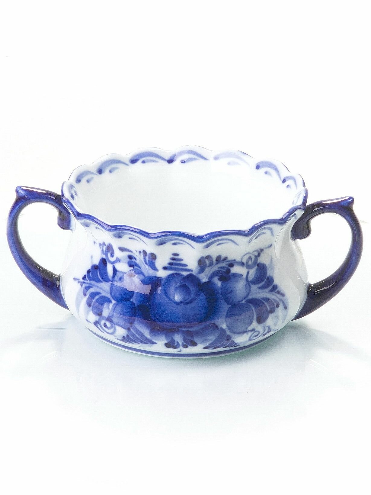 Супница столовая из фарфора с ручками
