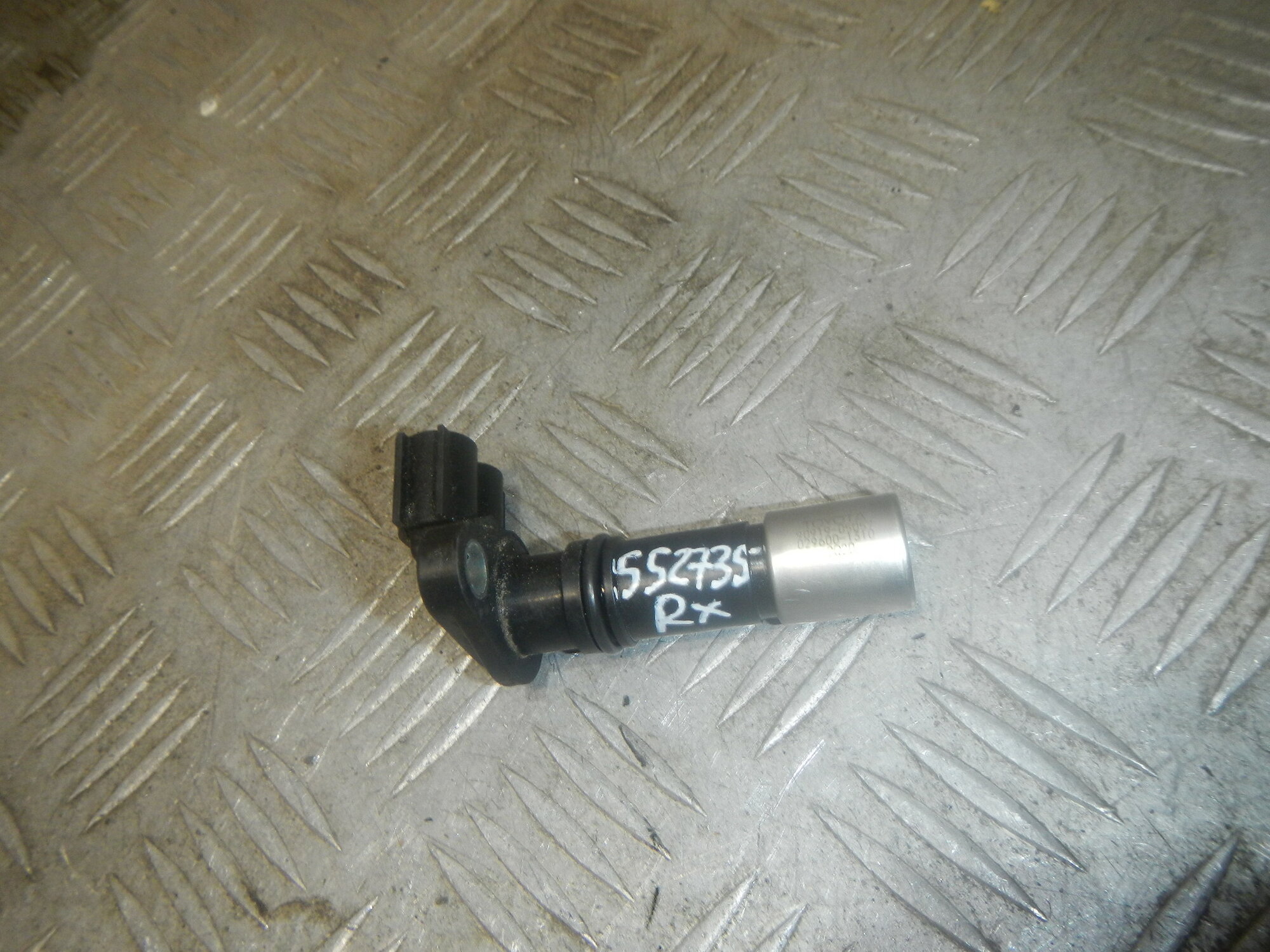 Б/У Датчик положения коленвала, Lexus (Лексус)-RX (09-15) LEXUS RX (09-15) 2GR Без видимых повреждений. 552735 TOYOTA арт...