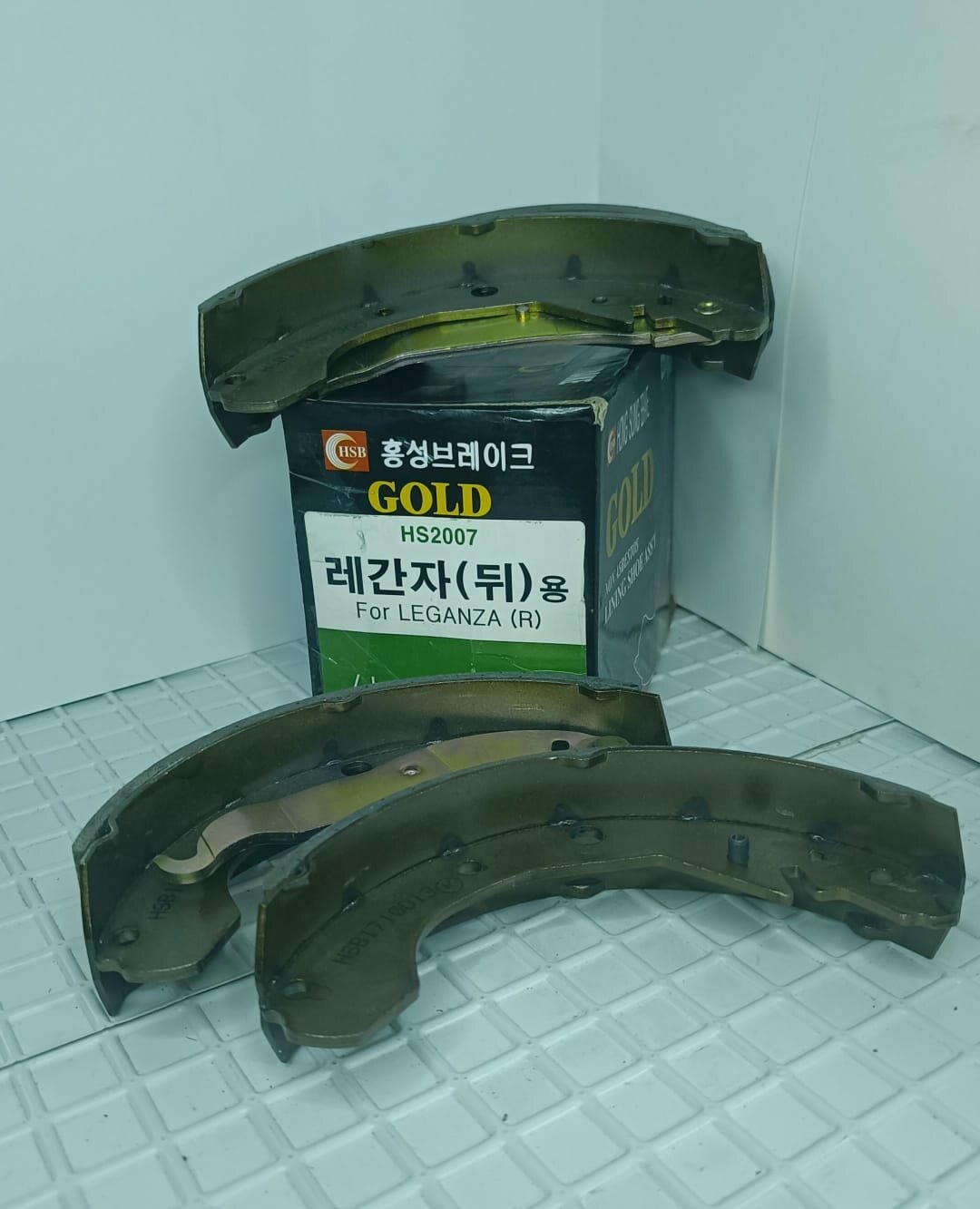 Колодки тормозные барабанные Hsb HS2007 96245180 96298282 Mitsubishi Diamante. Daewoo Leganza, Daewoo Nubira