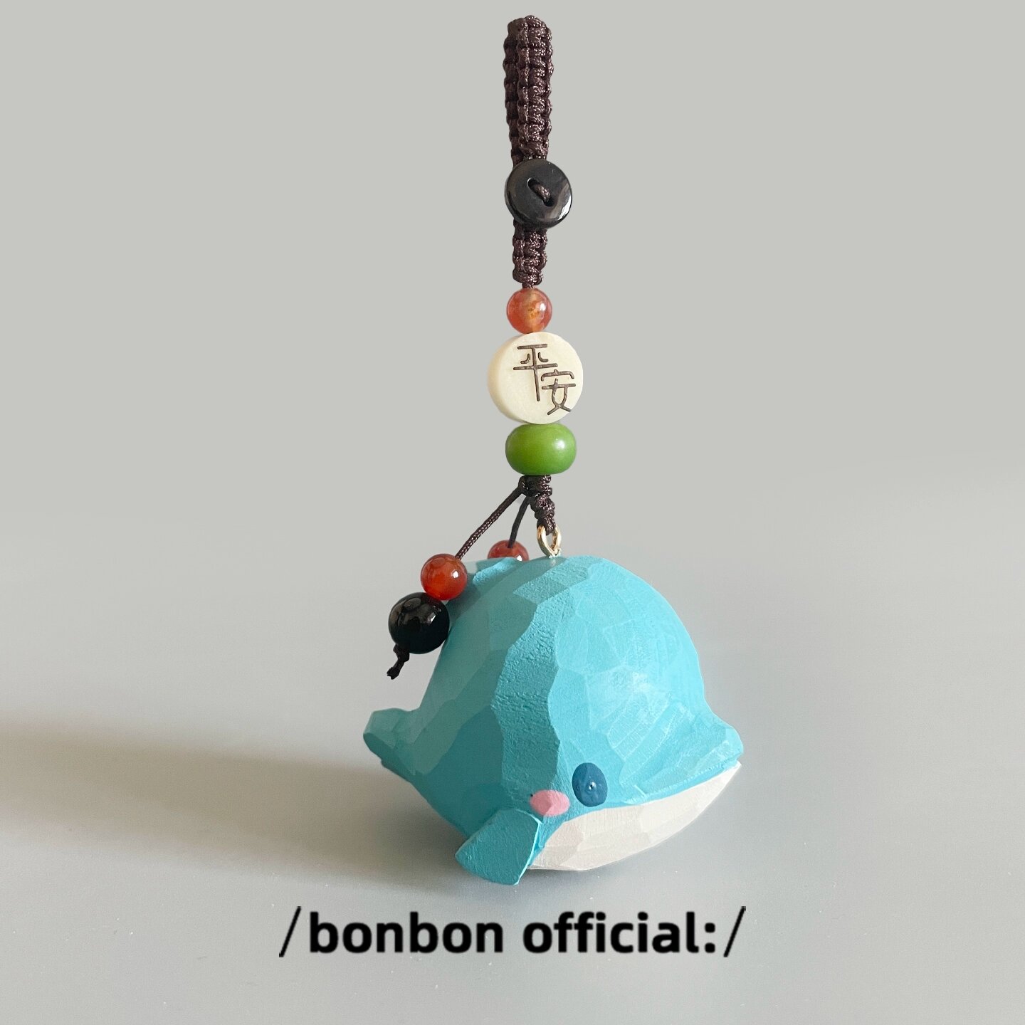 Резной брелок-дельфин ручной работы для ключей от машины, украшение для рюкзака, целебный, милый подарок Брелок для