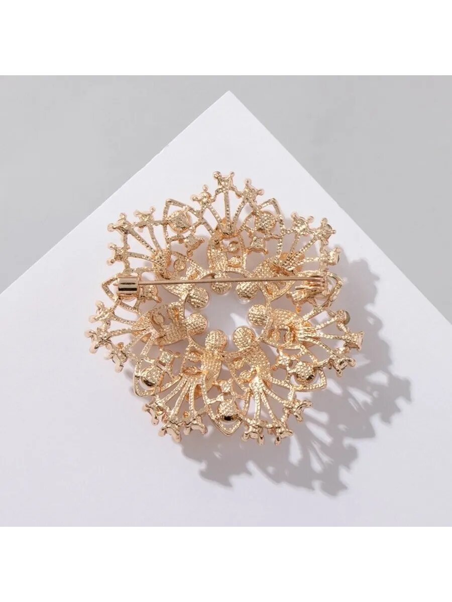 Брошь, пластик, стразы