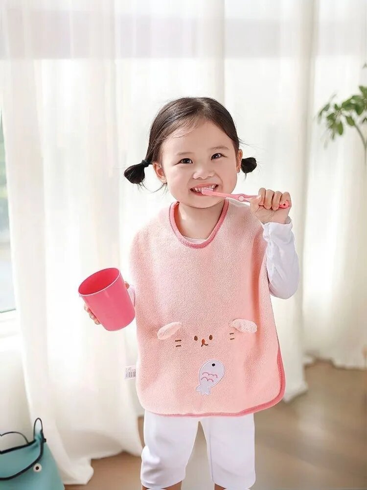 Фартук нагрудник для рисования, рукоделия и творчества детский/Слюнявчик для кормления непромокаемый/Комбинезон защитный , 50х33 см.