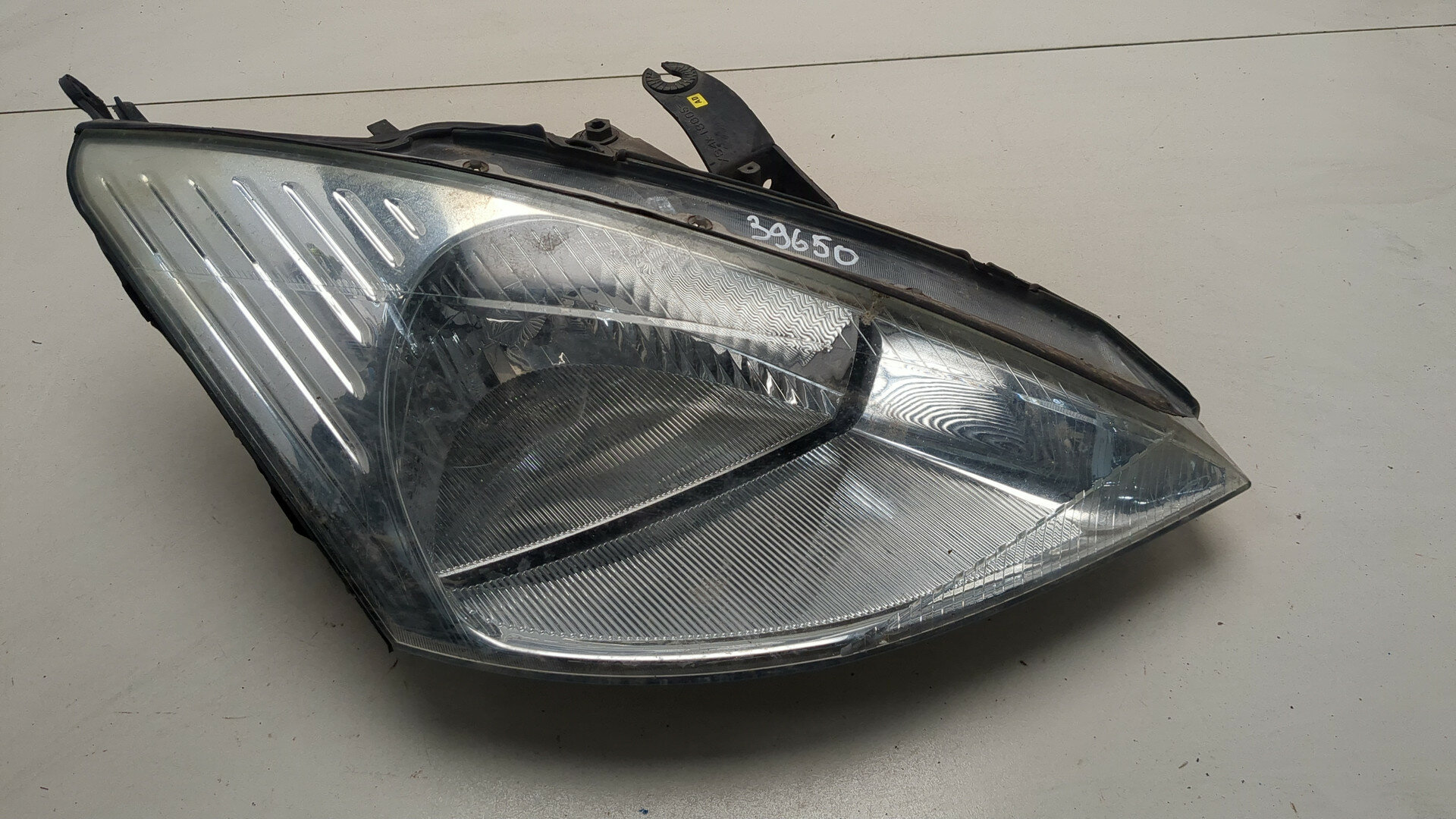 Фара (передняя) правая Ford Focus 1 Б/У