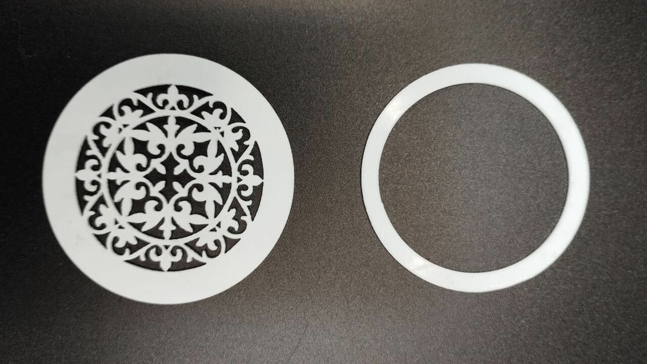 Решетка полистирол белая круглая Абстракция 50*50 мм (№75)