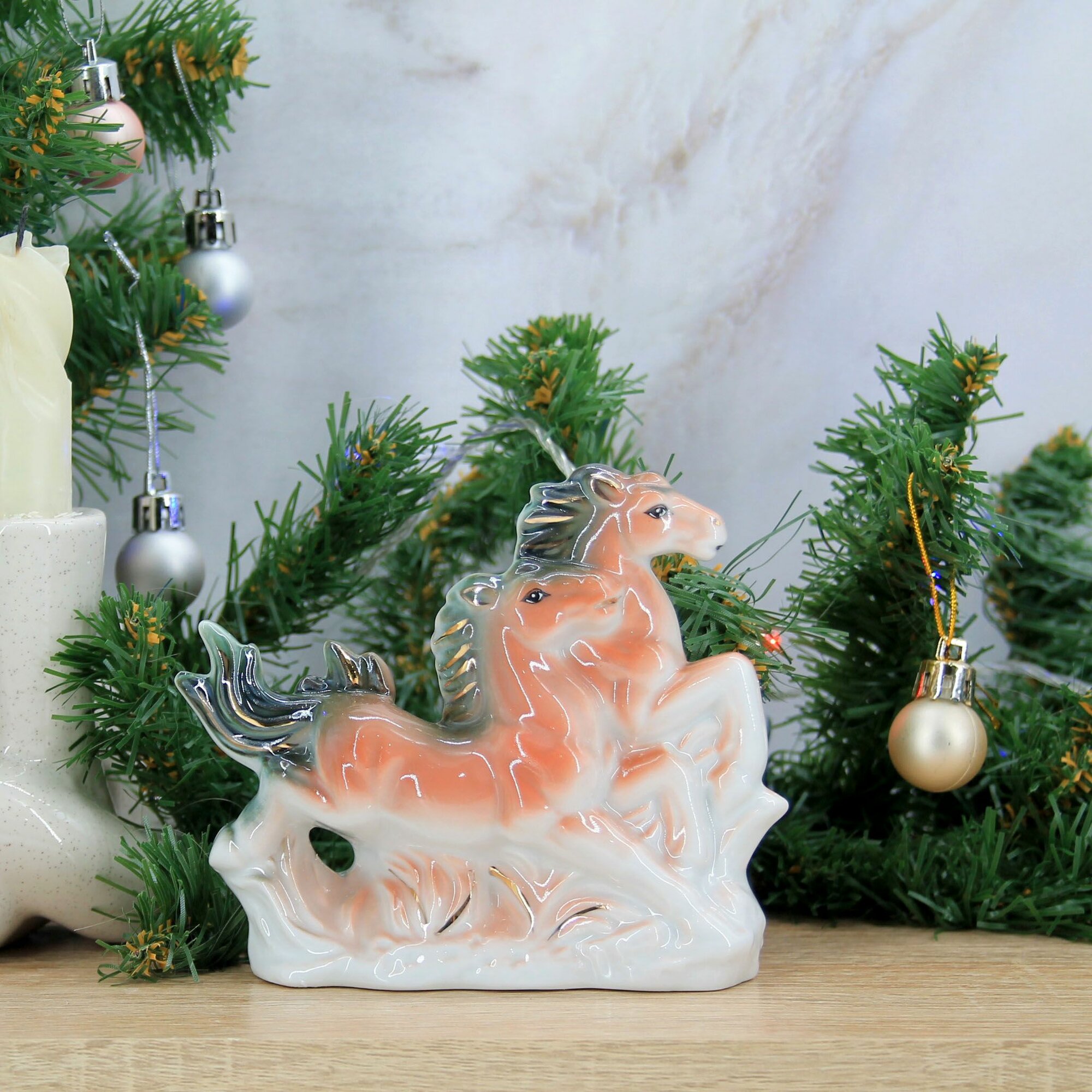 Интерьерная статуэтка Пара лошадей , 10 см , фарфор , цвет белый / бежевый