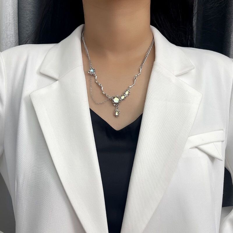 Колье, лунный камень, циркон