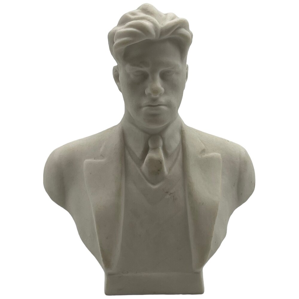 Бисквитный бюст "В. В. Маяковский" 1957-1965 гг. ЛФЗ, СССР