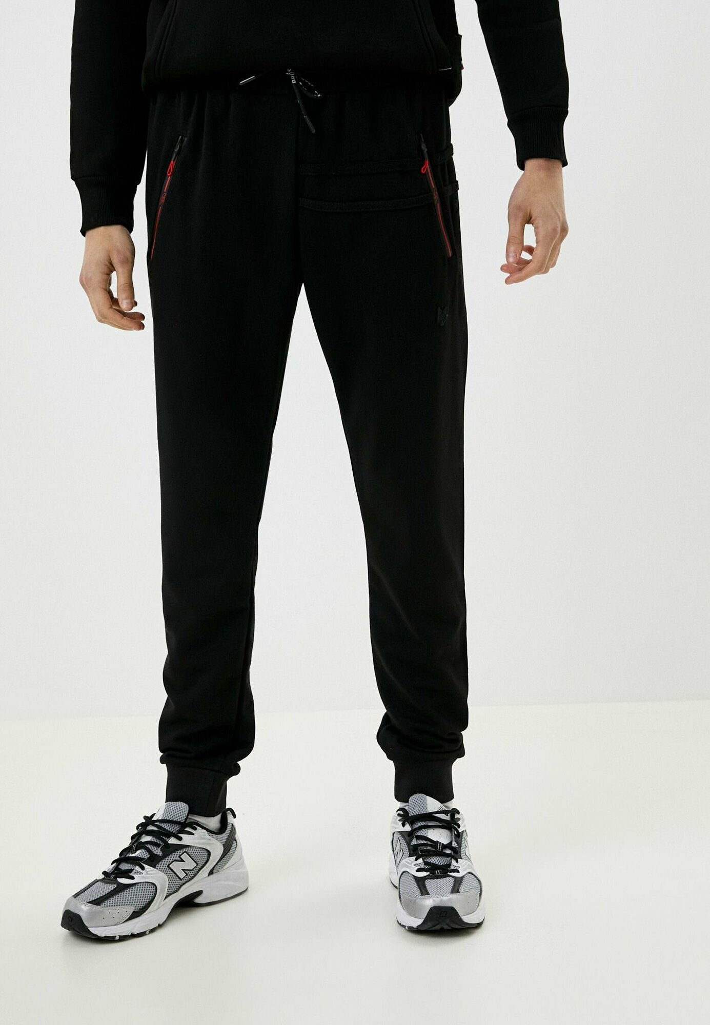 Брюки спортивные