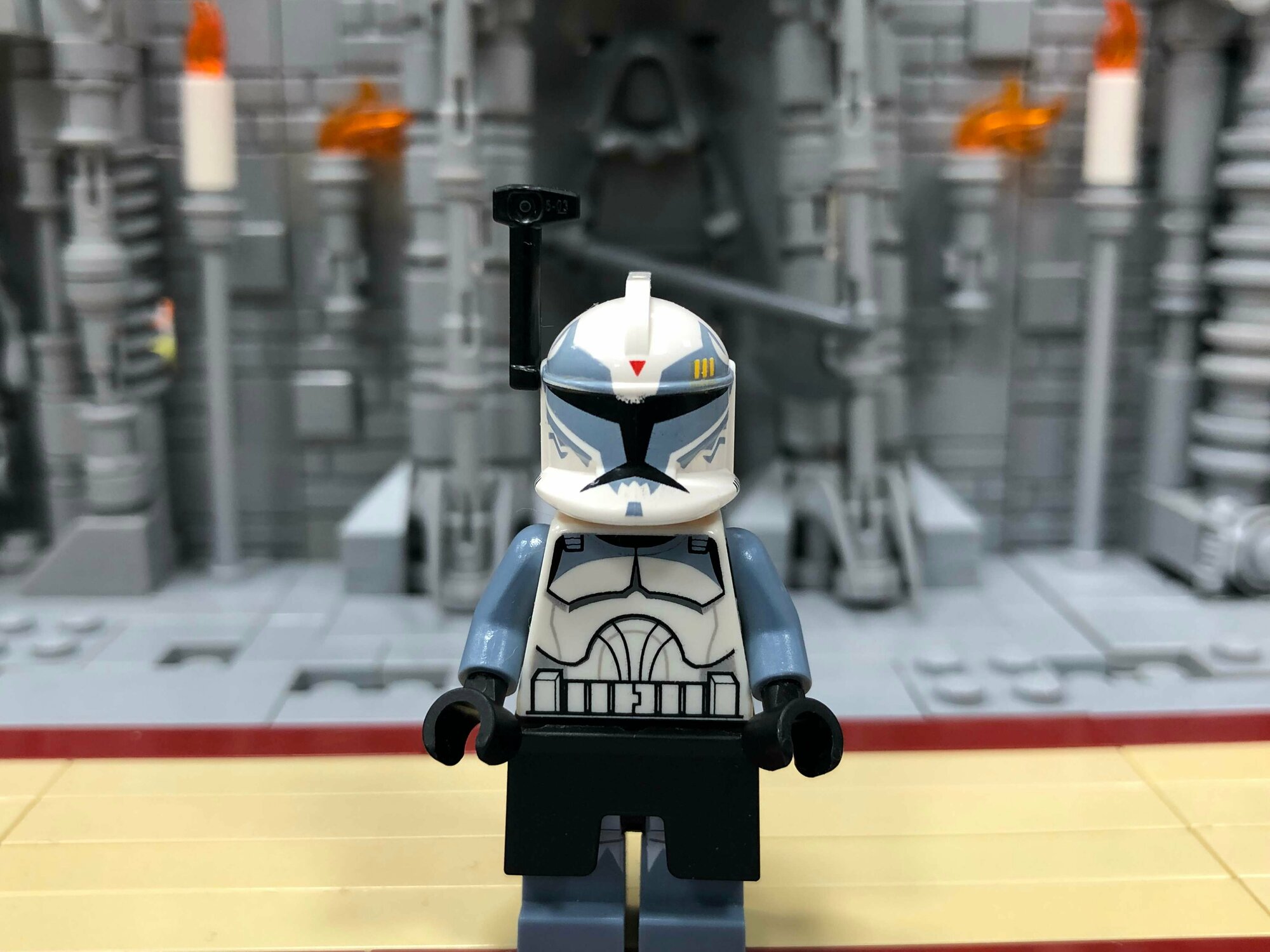 Минифигурка Lego sw0330 Clone Trooper Commander Wolffe, 104th Battalion 'Wolfpack' (Phase 1) - Black Rangefinder and Kama, Sand Blue Markings, Large Eyes