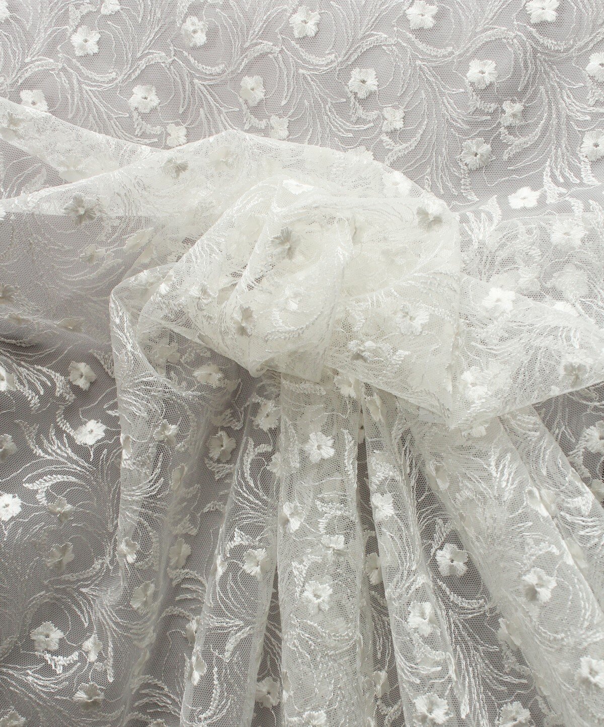 Ткань Вышивка на сетке светло-молочная, ш120см, 0,5 м