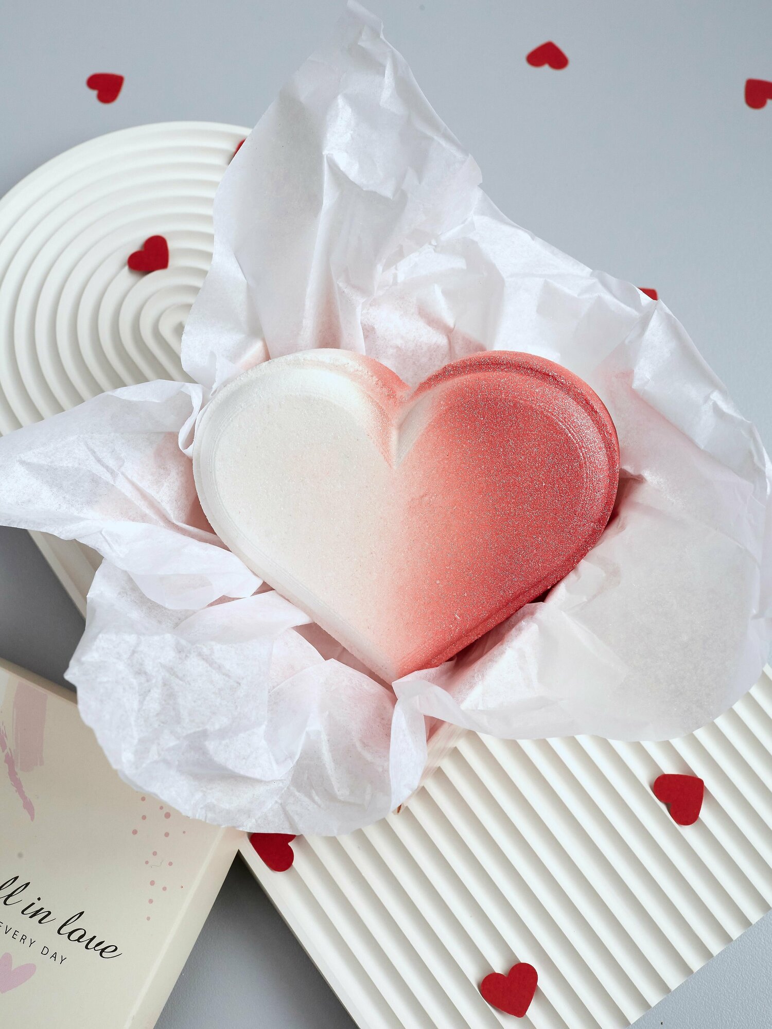 Большая бомбочка для ванны CORALAB Сердце 10 см 180 грамм