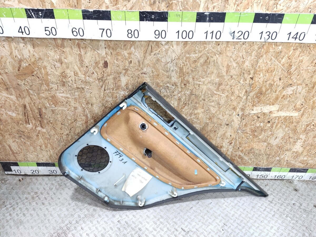 Обшивка двери задней левой VOLKSWAGEN Bora 1997-2005 1J4868115