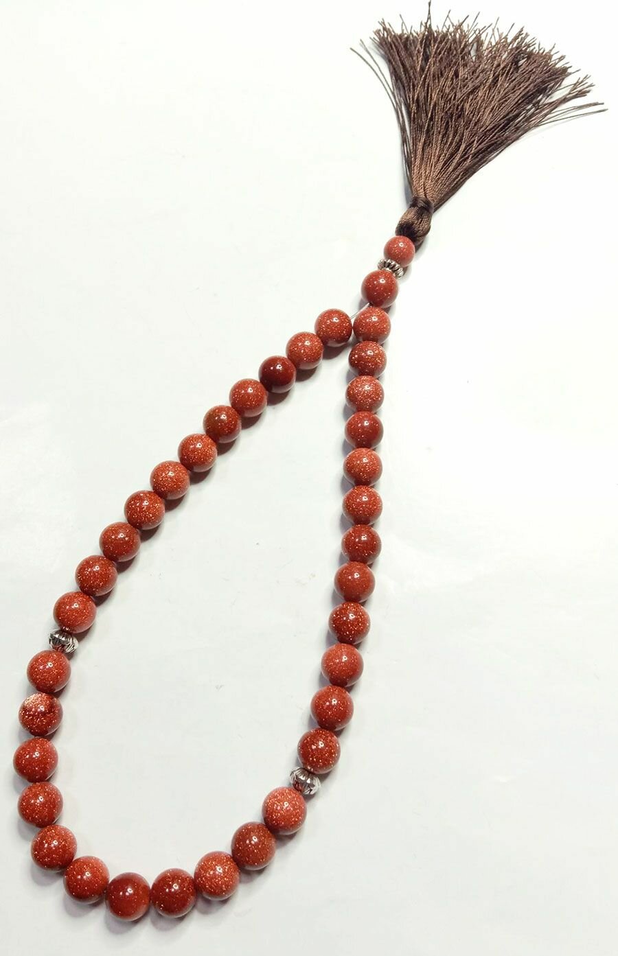 Мусульманские четки из авантюрина (золотой песок), 33 бусины, диаметр 10 мм. в подарочной коробке.