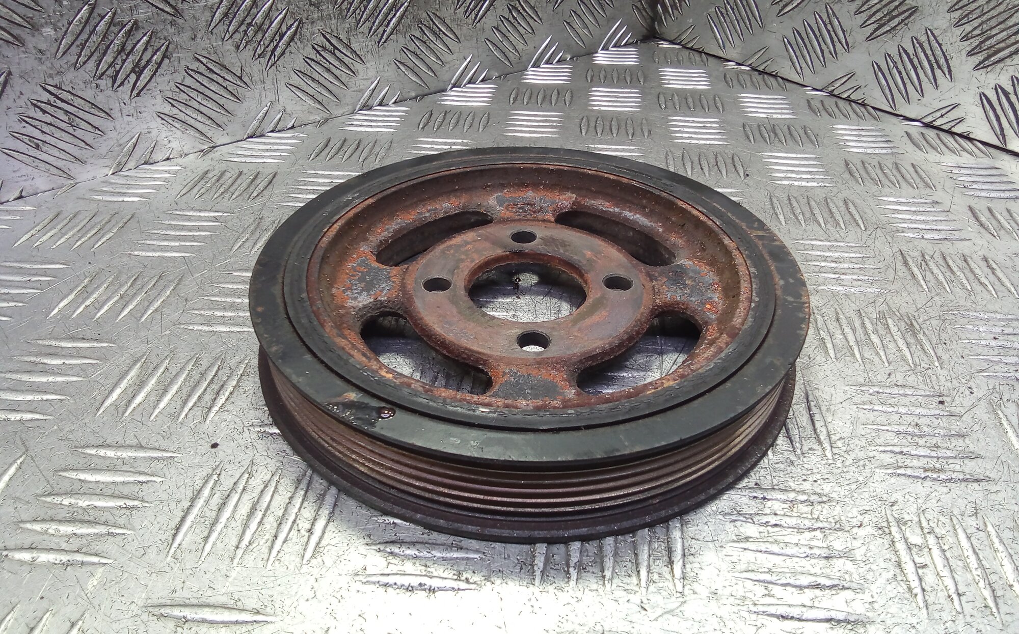 Шкив коленвала демпферный дизельный CHEVROLET CRUZE J300