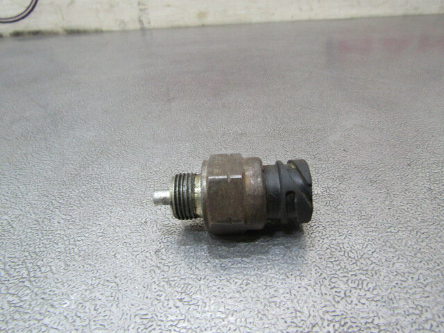 Датчик включения блокировки редуктора SCANIA P, R, G