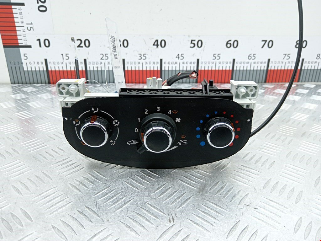 Блок управления печки (климат-контроля) Renault Duster 1 275101505R арт. 1771793