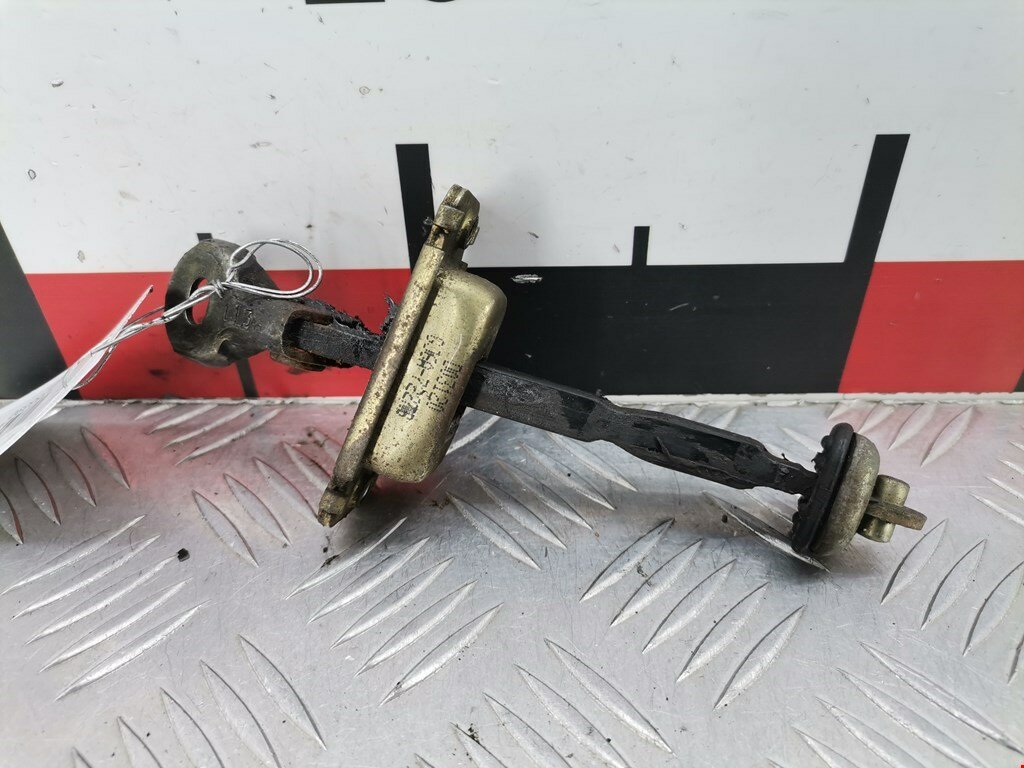 Ограничитель открывания двери задней Mazda 6 GG GJ6A72270B арт. 1733390