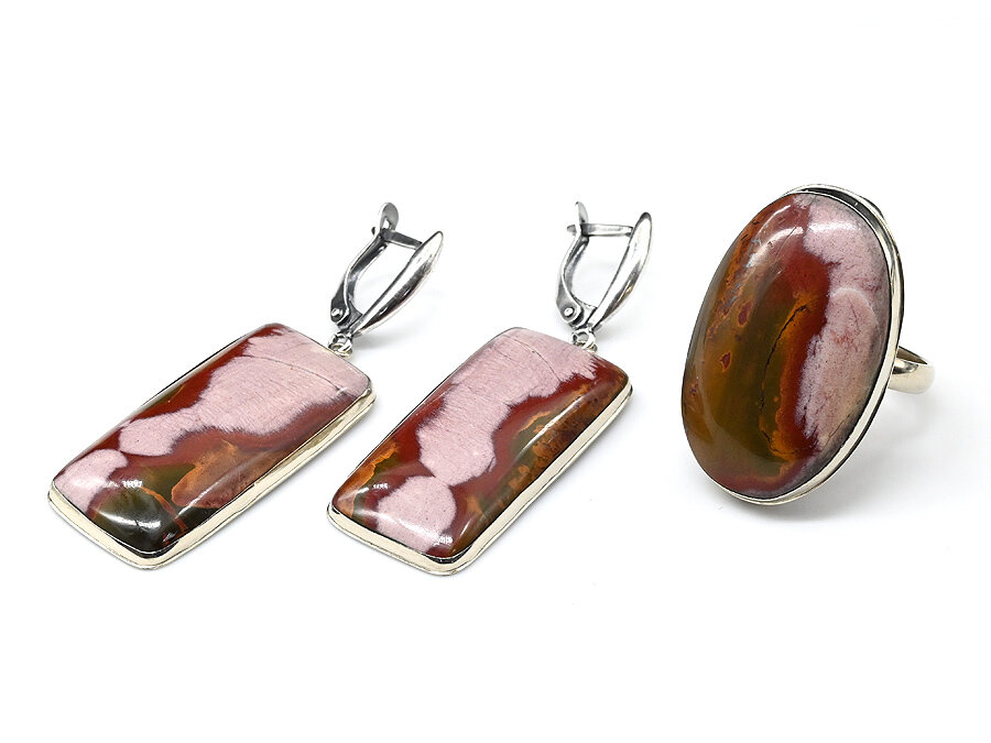 Комплект бижутерии: кольцо, серьги, яшма