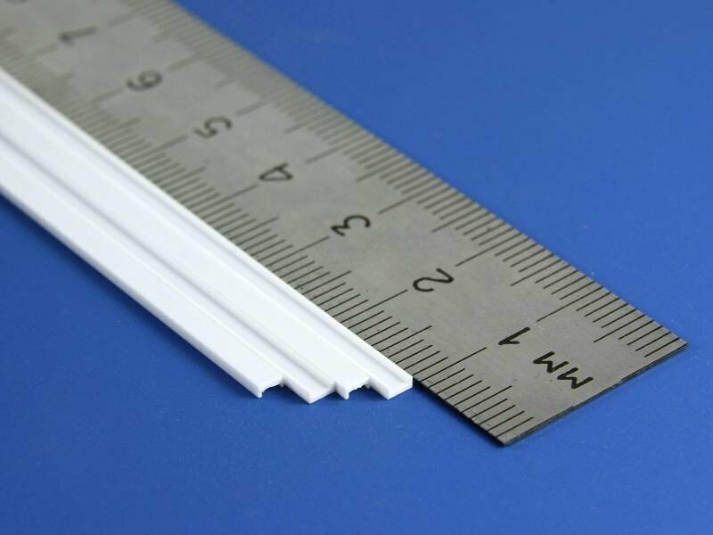 Швеллер пластиковый 2.5х1 мм, 4 шт