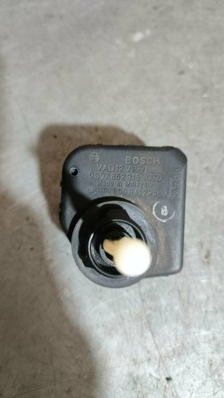 Корректор фар Audi A8 D2 (1994 - 1999) 0307852315