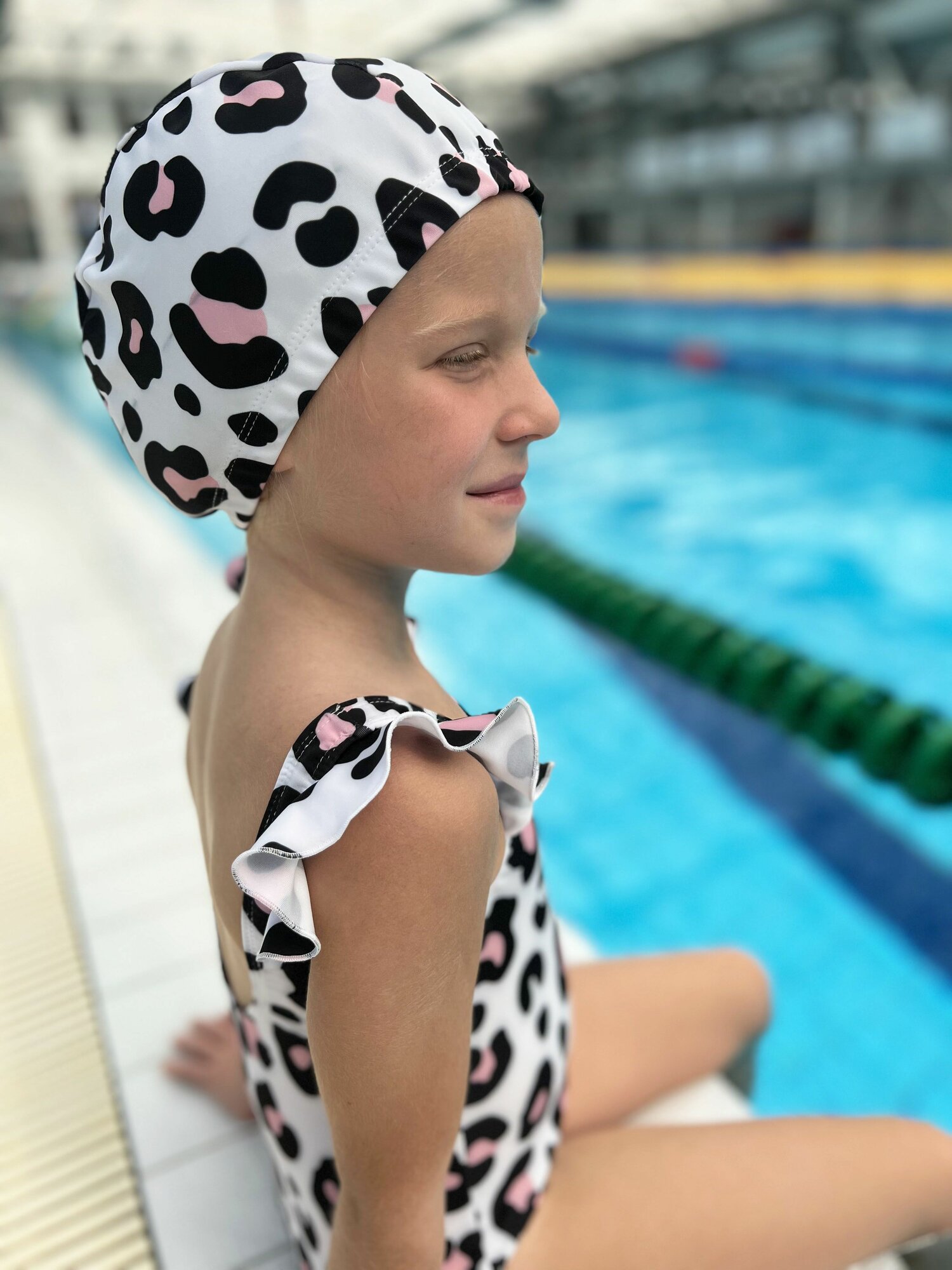 Шапочка детская для девочки, для бассейна и плавания от бренда CAPITANIA