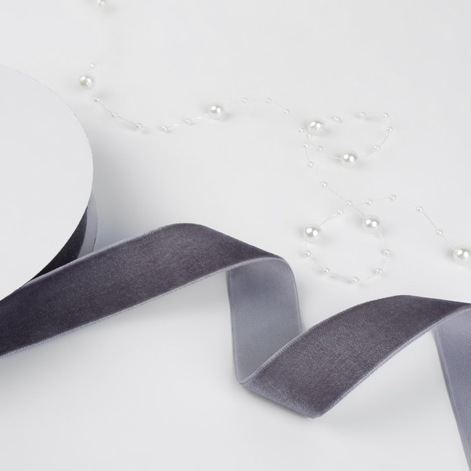 Лента бархатная Арт Узор №184, полиэстер, пришивная, 25мм, 18м, серая