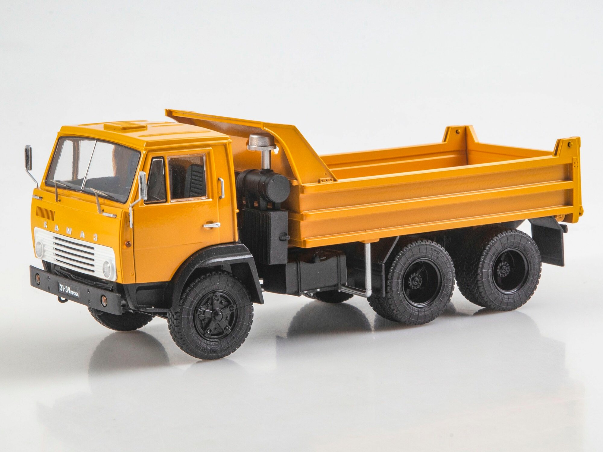КАМАЗ-5510 опытный, масштабная модель коллекционная