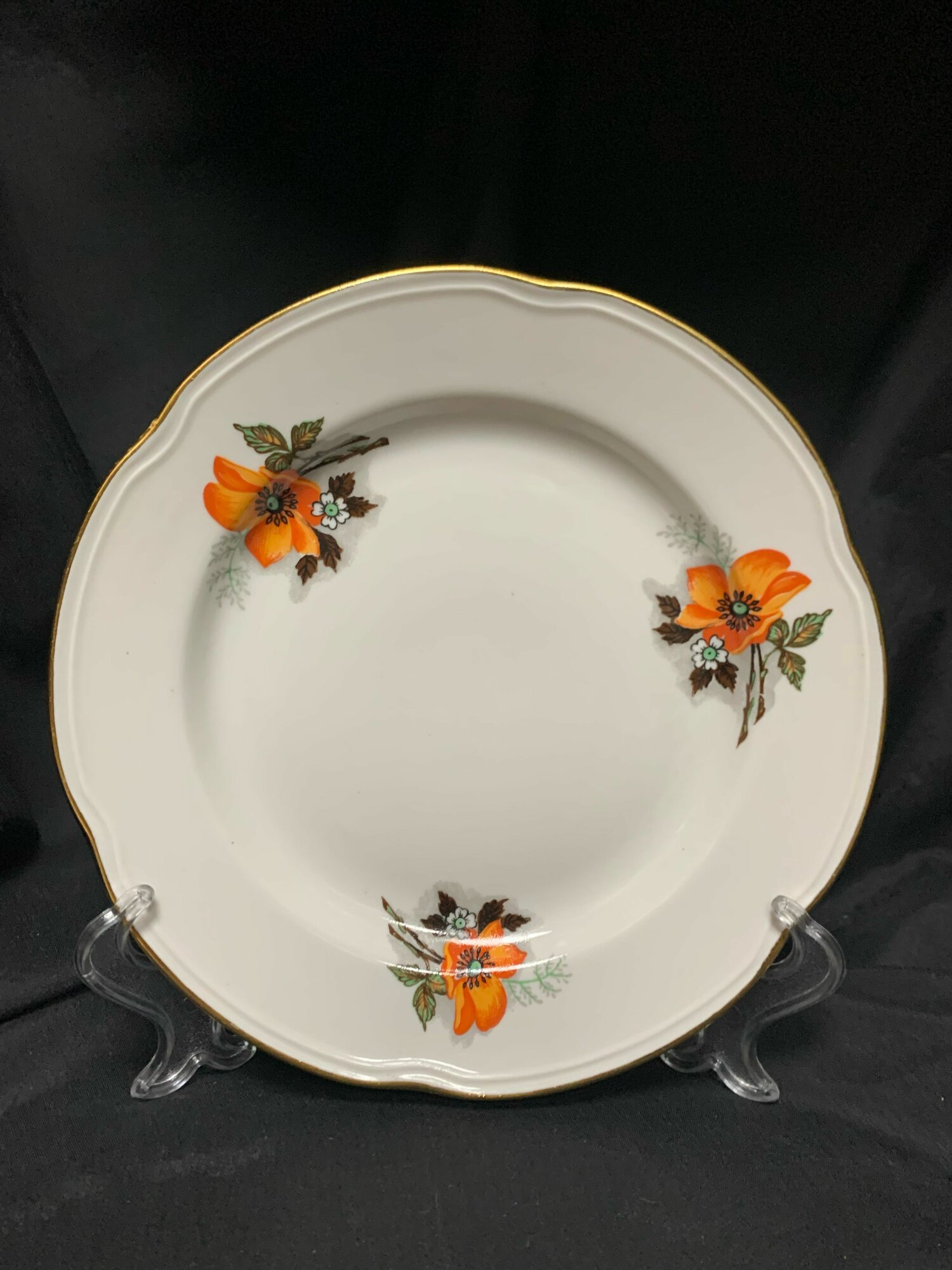 Фарфоровая тарелка под второе Маки с позолотой (ФЗ Чайка)