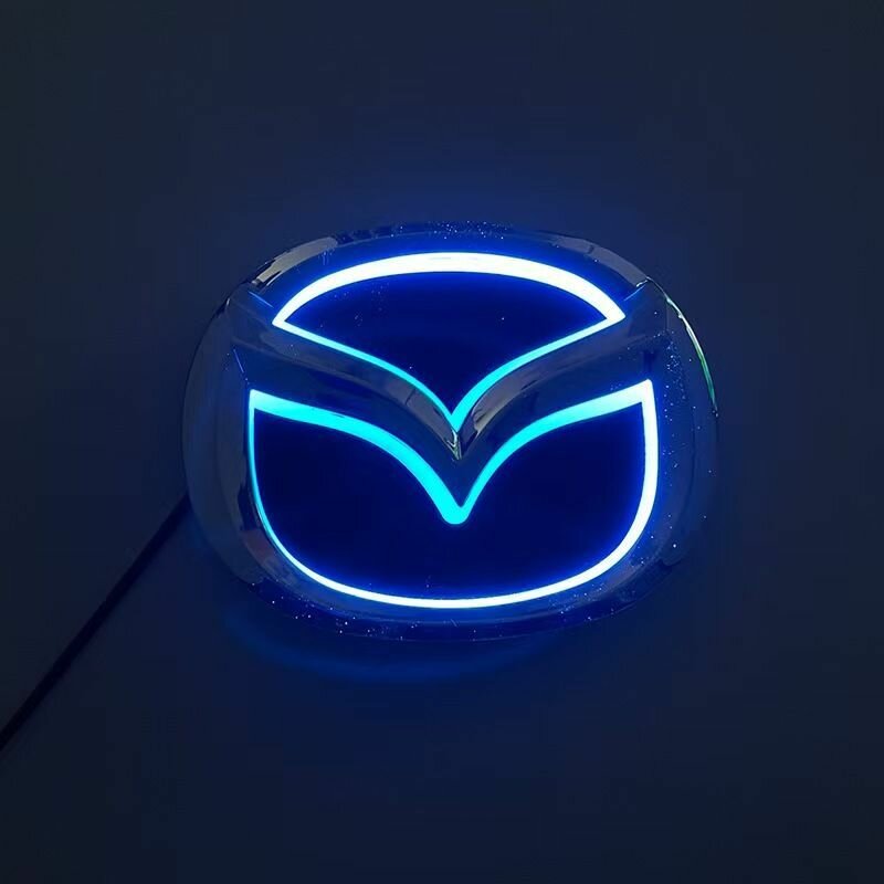 Шильдик эмблема Mazda светящаяся 3D для автомобилей 125*98mm