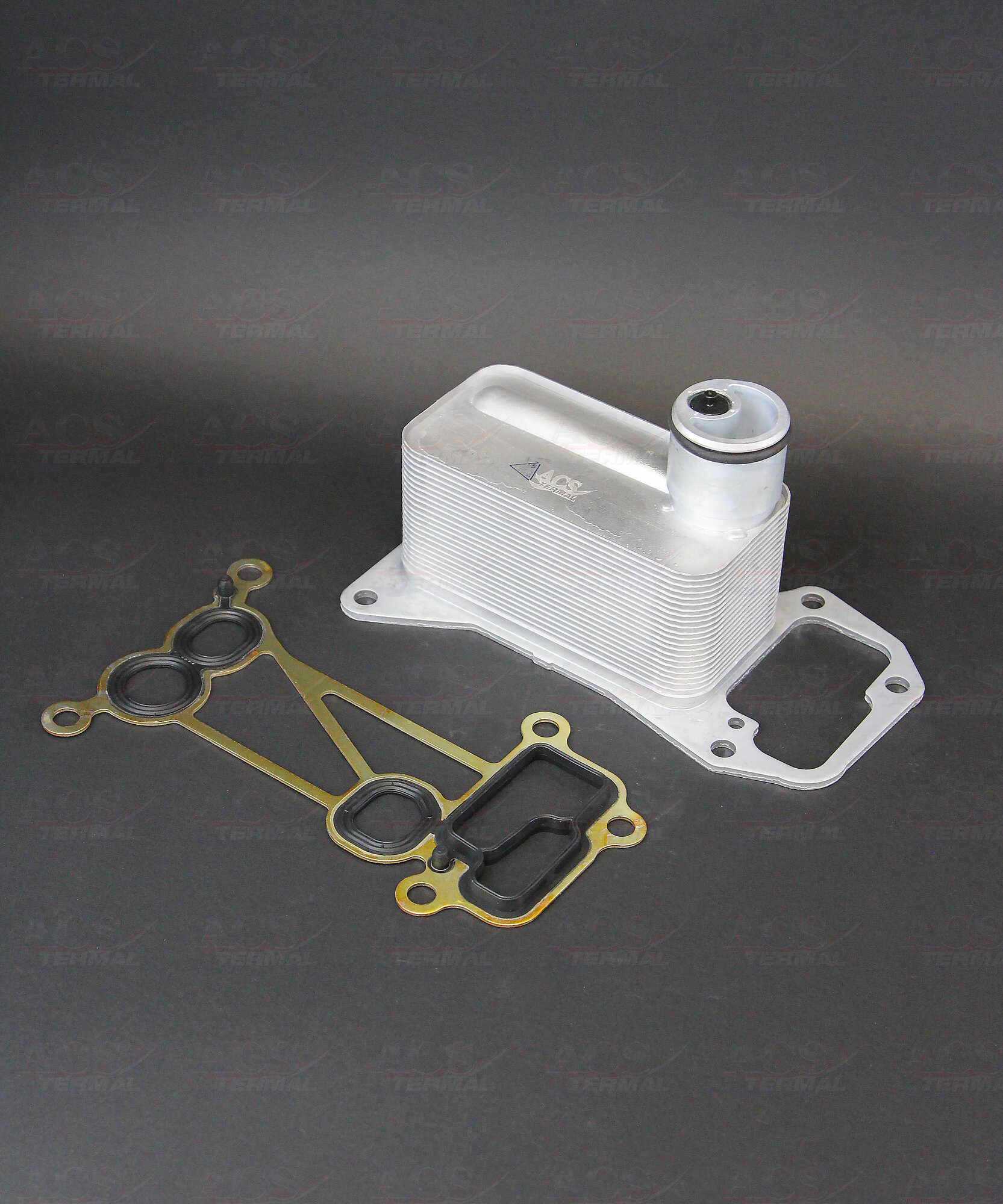 700901 Радиатор масляный для BMW 3 E90-E91/5 F07-F10/7 F01-F02/X5 E70/X E71 3.0TD ENGINE