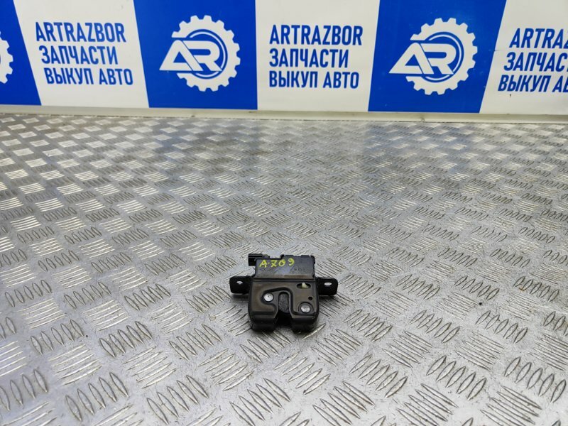 Б/У Замок багажника Renault Duster HS / Рено Дастер HS 1.6 K4MA606 102 Л.С 2013