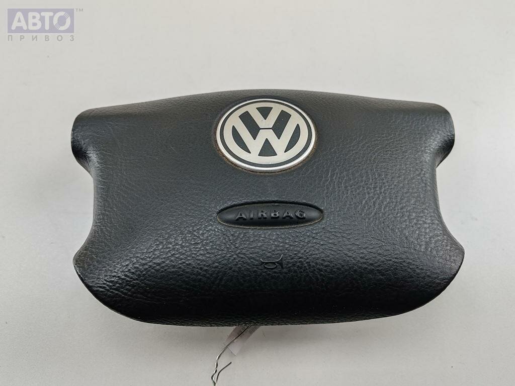 Подушка безопасности (Airbag) водителя Volkswagen Passat B5+ (GP)