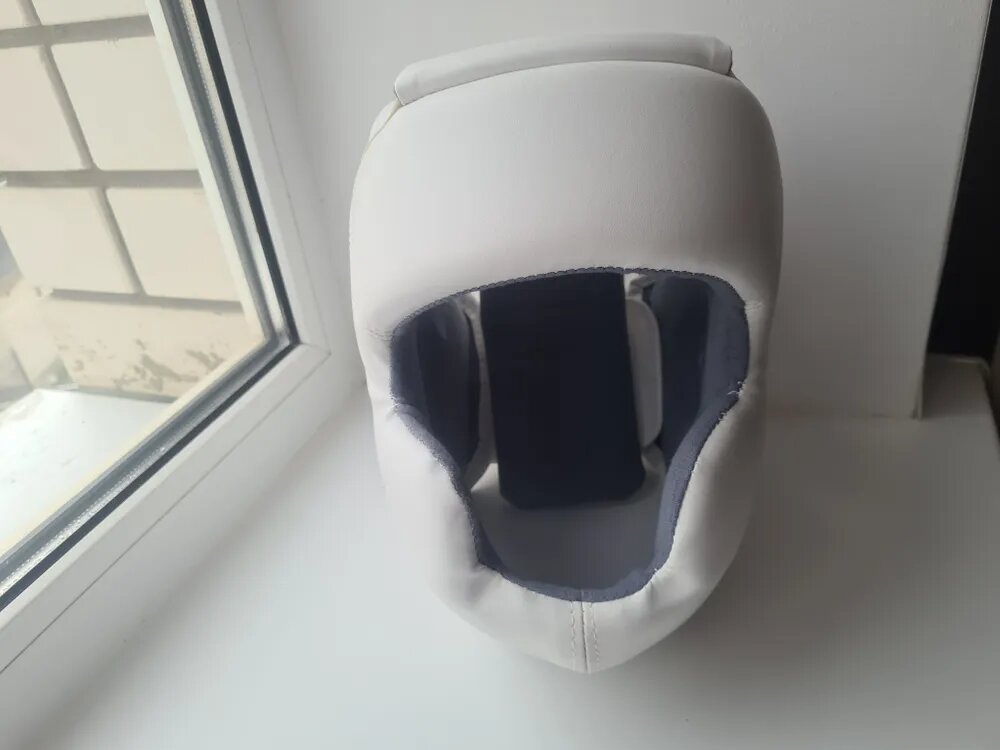 Шлем "White Bloc" для карате Кёкусинкай , размер S