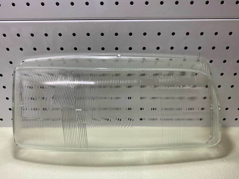 Стекло фары правое RENAULT PREMIUM KERAX MIDLUM DCI (рено премиум керакс мидлум ДЦИ)